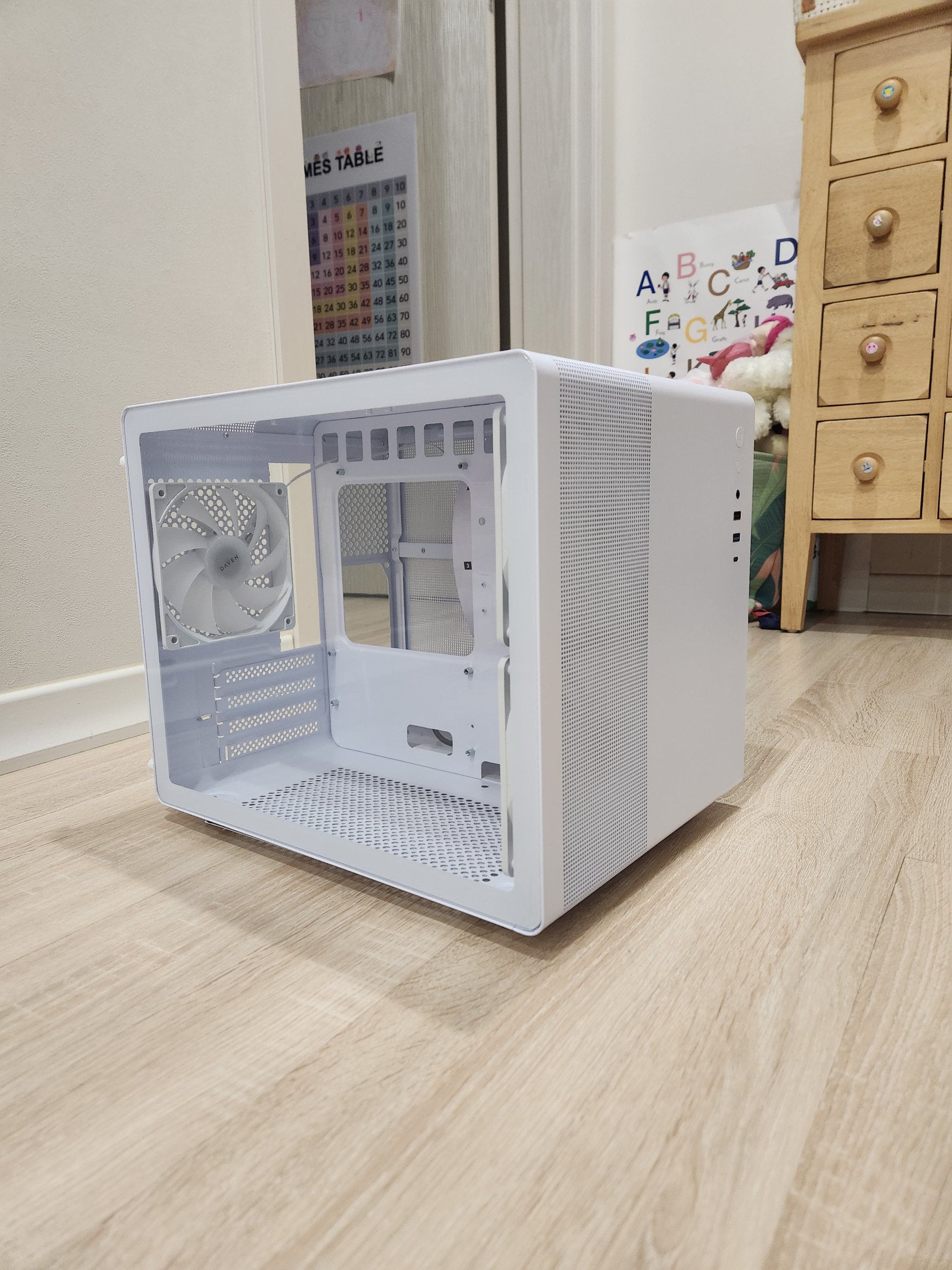 DAVEN V300 White 입니다 - 조드